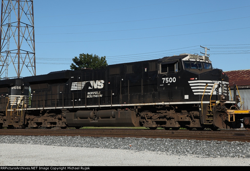 NS 7500